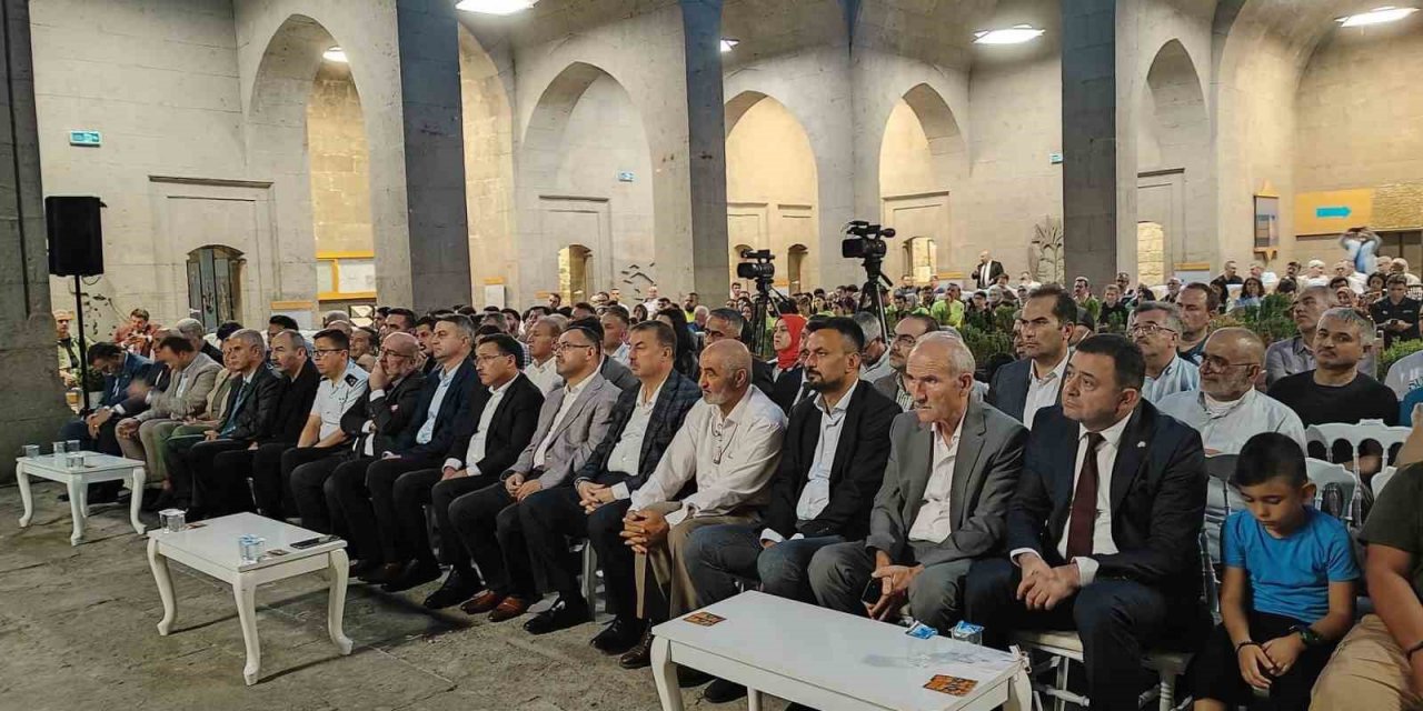 Vali Çiçek Eyvan Sohbetleri’ne katıldı