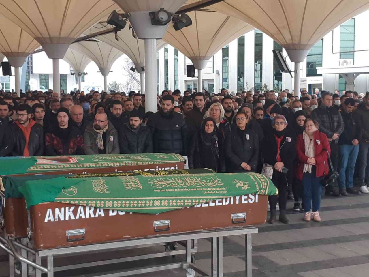 Ankara’da eski kocası tarafından öldürülen Pelin toprağa verildi