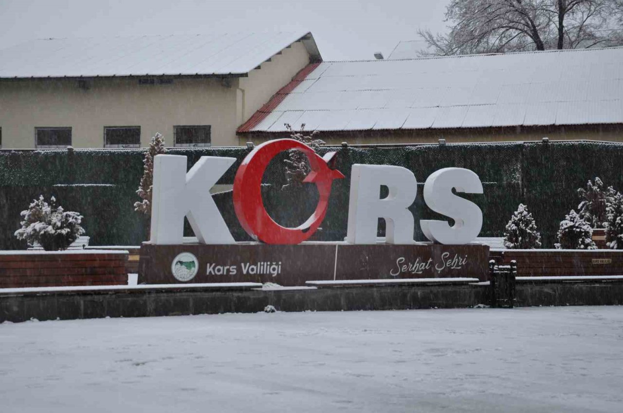 Mart ayında Kars’a kar sürprizi