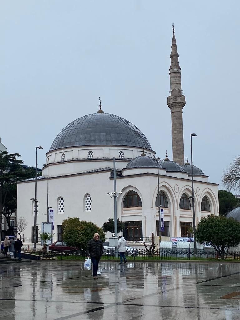 Bandırma’nın tarihi Haydar Çavuş Camii yeniden ibadete açılıyor
