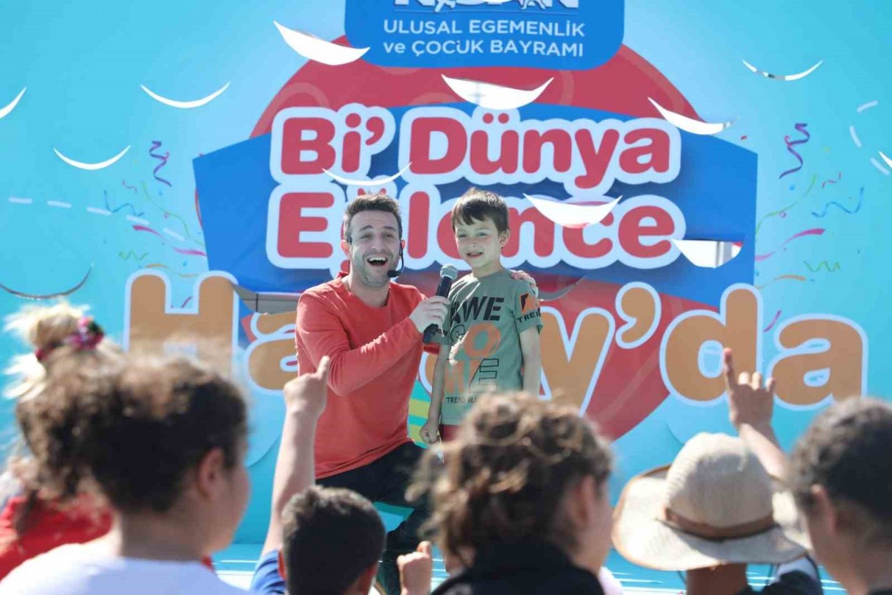 Depremzede çocuklar Lemi Filozof ve Onur Erol ile bayramın tadını çıkardı